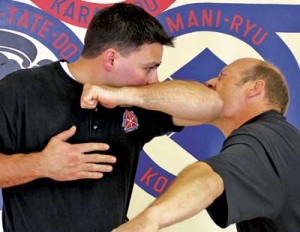 Handgun Retention Tactics - American Cop