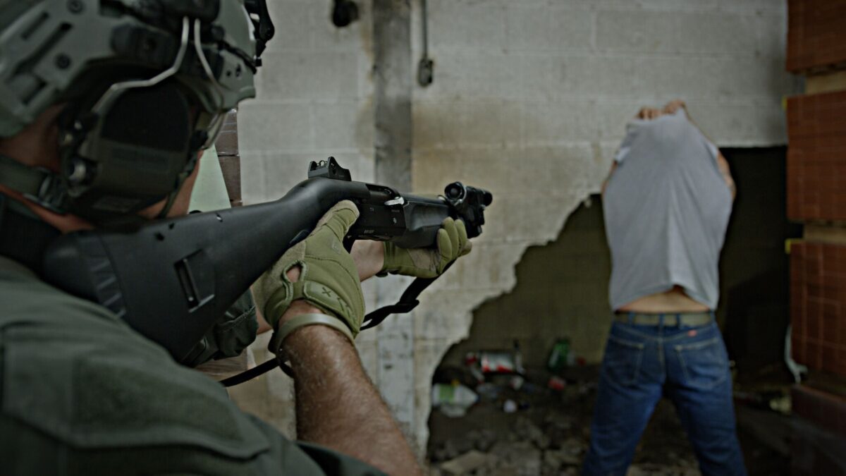 The Danger of Higher Ready Positions - American Cop