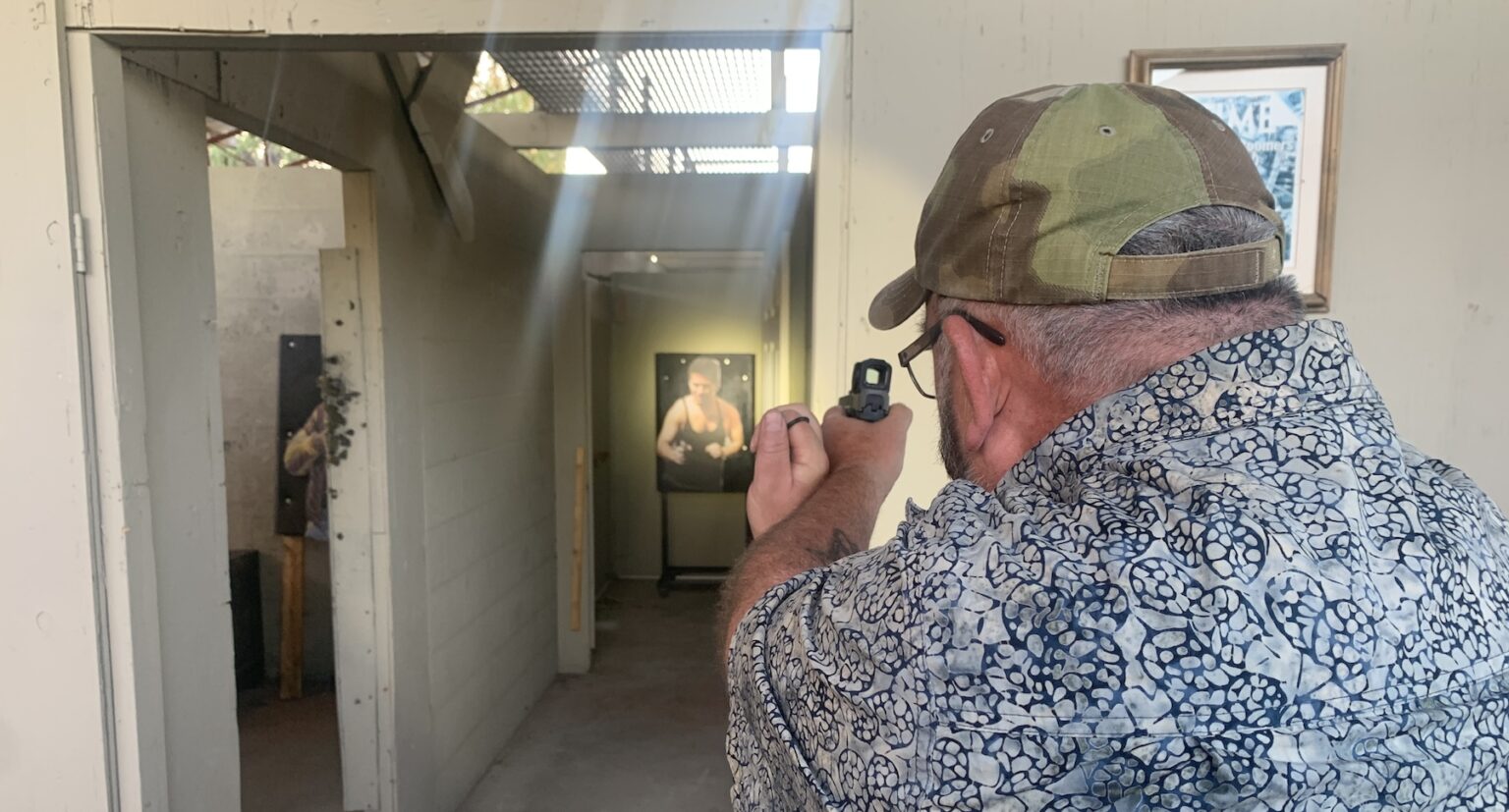 From One To The Next — Some Handheld Light Techniques - American Cop